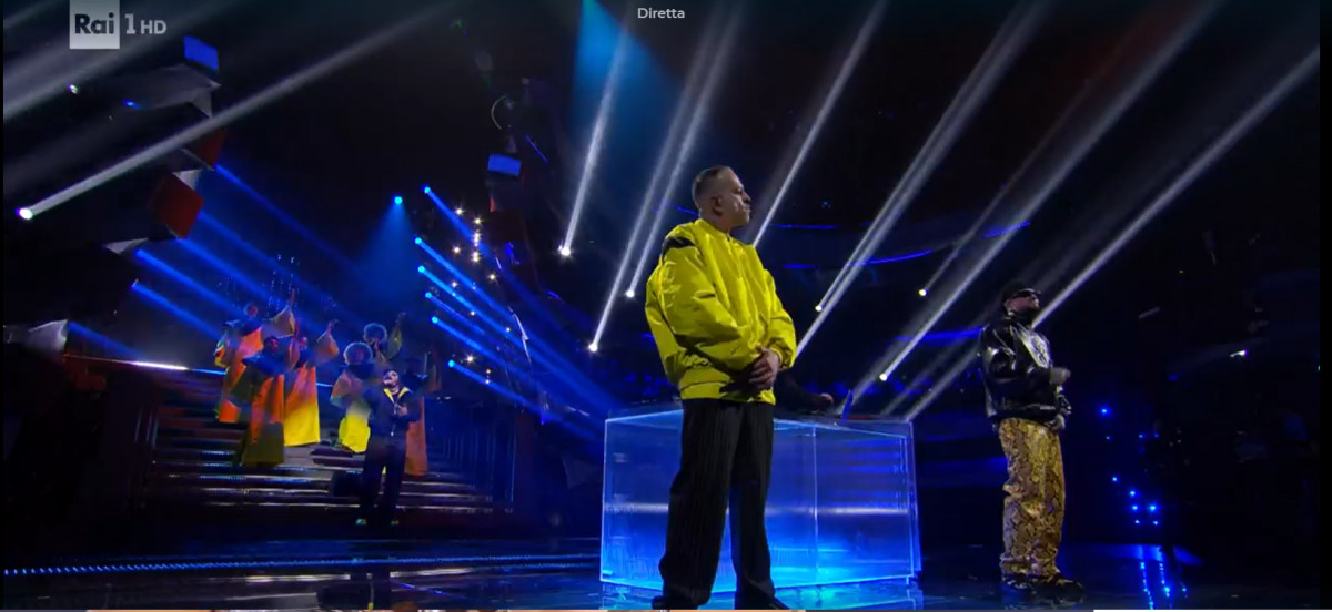 Sanremo, Shablo e la sua crew con la consolle al centro